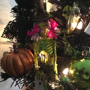 Hand Crafted | Holiday | New Halloween Skeleton Tree Hand Crafted 26 ...